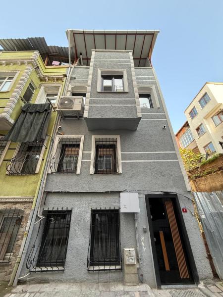 Atay Apart - Karaköy