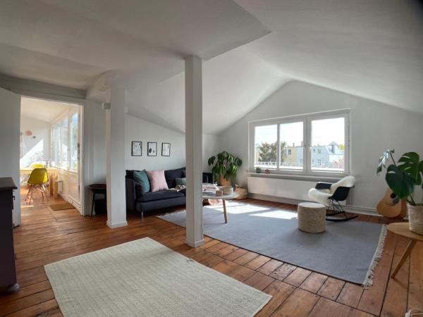 Helle Dachgeschosswohnung Mit Großer Südterrasse - Lubeka