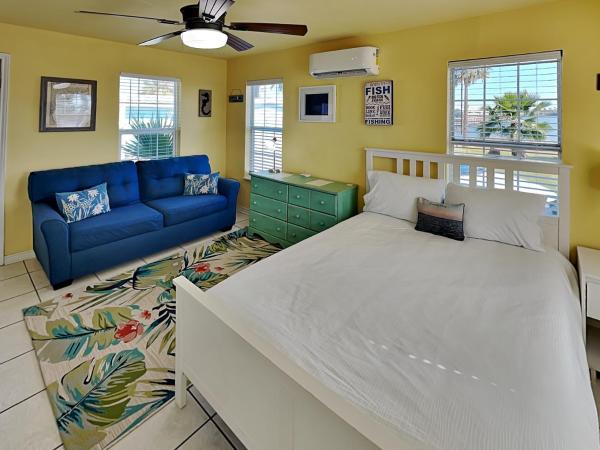 Rockport Redfish Cottage - Rockport, TX