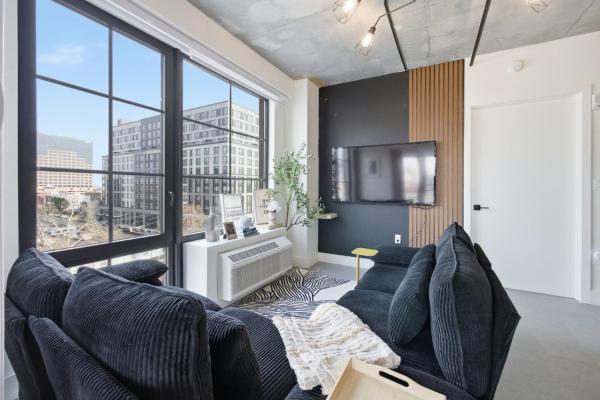 Modern Luxe 2br Escape, City Views, 1 Stop To Nyc - New York