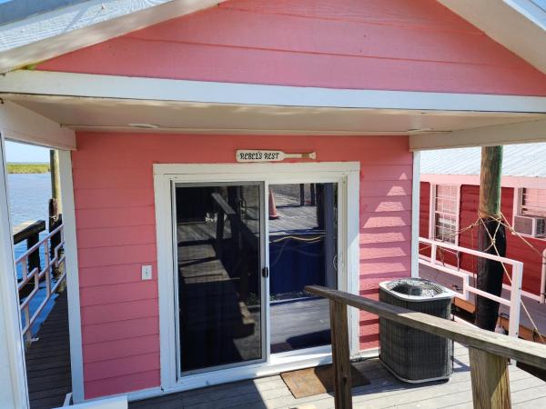 Florida Houseboat Vacation Rentals - Apalachicola, FL