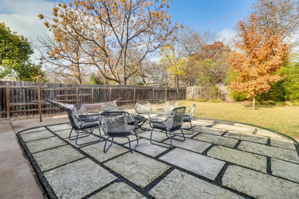 5 Mi To Dtwn Austin Stylish Home With Office And Yard - Austin, TX