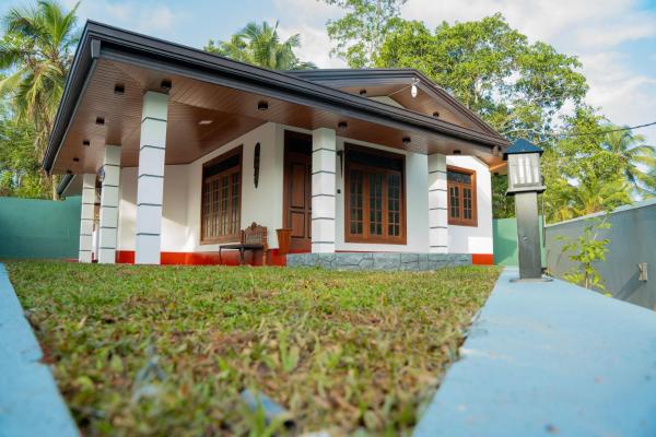 Calm 3br Villa Near Richmond Castle Kalutara - Sri Lanka