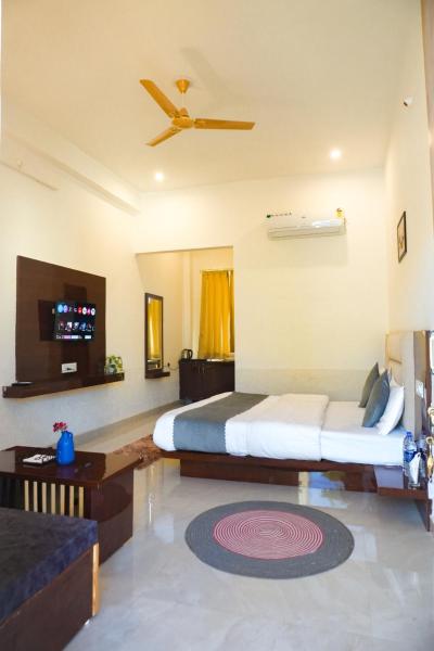 Hariom Tatsat Retreat - Ajmer