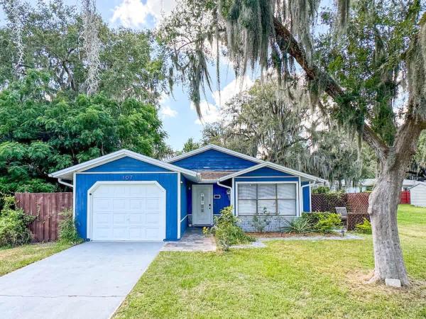 Cozy Cottage Private Back Yard And Free Coffee - Wildwood, FL