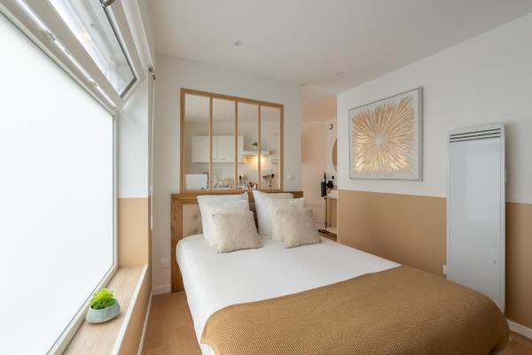 White Cozy Maxi Studio - Calais