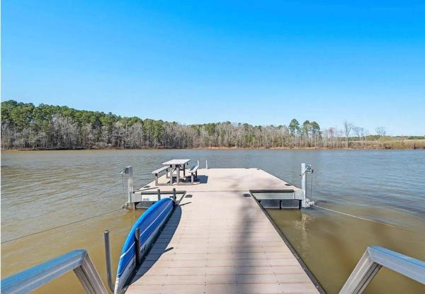Kerr Lake Escape - Private Dock - Game Room - Henderson, NC