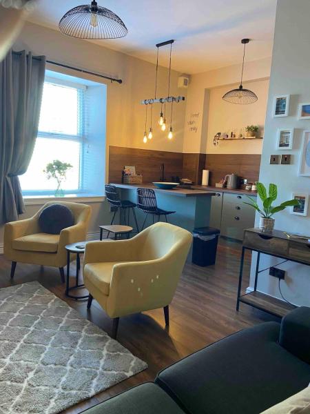 A Warm Spacious Apartment - Pembroke Dock