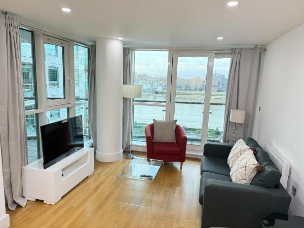 The Thamesview Escape 550sqf - Forest