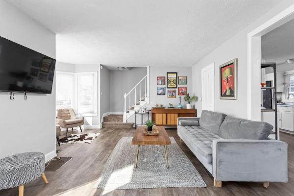 Charming Getaway - Deck & Patio - Walkable Area - Family Friendly - Brendonwood - Indianapolis