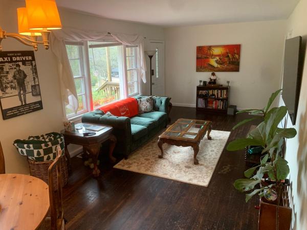 Lakeside Retreat With Yard And Deck--15 Mins From Downtown Atl & Emory, 8 Mins From Agnes Scott - Stone Mountain, GA