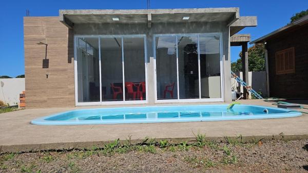 Casa Com Três Quartos, Piscina E áRea Gourmet - Torres, Brasil