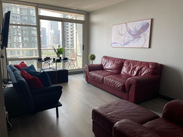 Sky High Luxary With Parking - Toronto