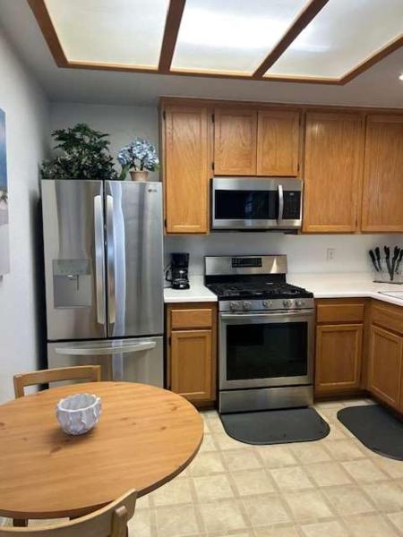 Low Tide Lounge - Grover Beach, CA