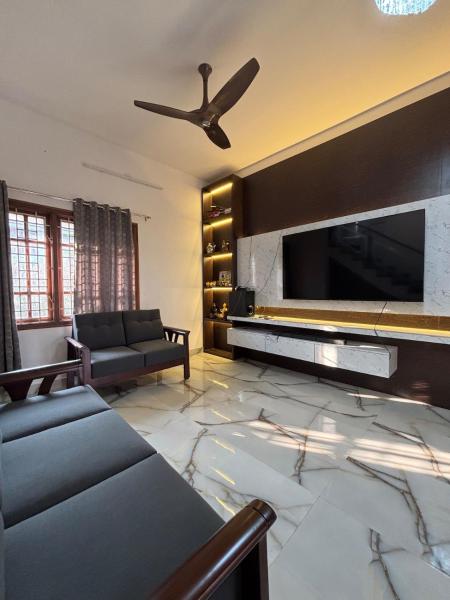 Spacious 3bhk Duplex Villa With Minimal Amenities - Mangaluru