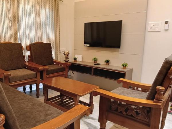 Marina Beach House In A Quiet Neighborhood - Chennai