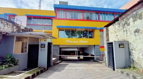 Oyo Life 93383 Wisma Kencana Puteri - Jakarta