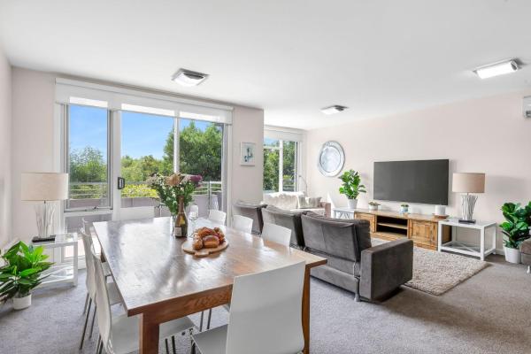 Pt Grey Escape - Lorne