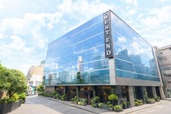 Hotel West End Near Delhi Airport With Free Airport Drop - New Delhi