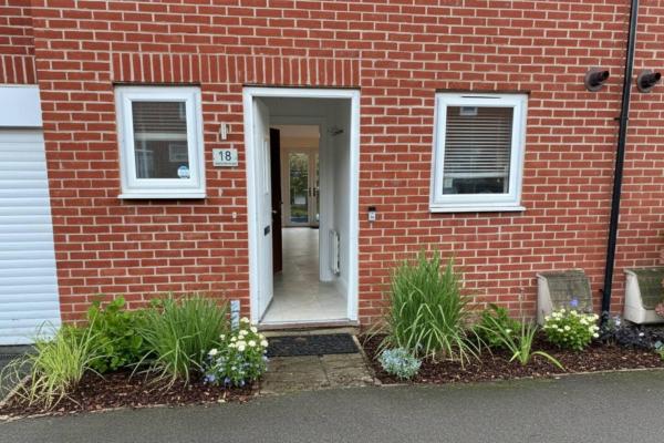 Modern 3-bedroom Home In Bletchley, Milton Keynes - Stadium MK