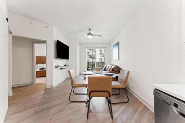 Guest Favorite 8th Floor King Suite Pet Ok - Jacksonville, FL