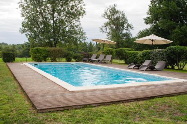 Domaine Privé Pour 28 Personnes Avec Piscine Chauffée - Dordogne