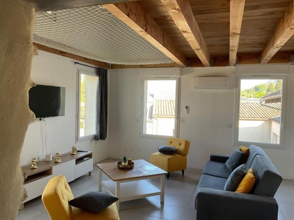 Spacious Cottage With Hot Tub - Pont-Saint-Esprit