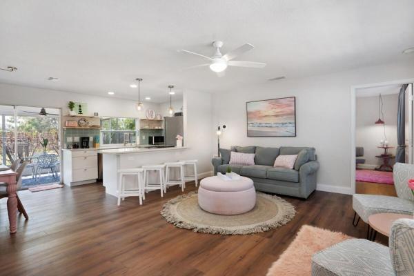 Gorgeous Remodel With Large Yard - Bradenton, FL