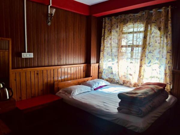 Tenzing Homestay - 라바