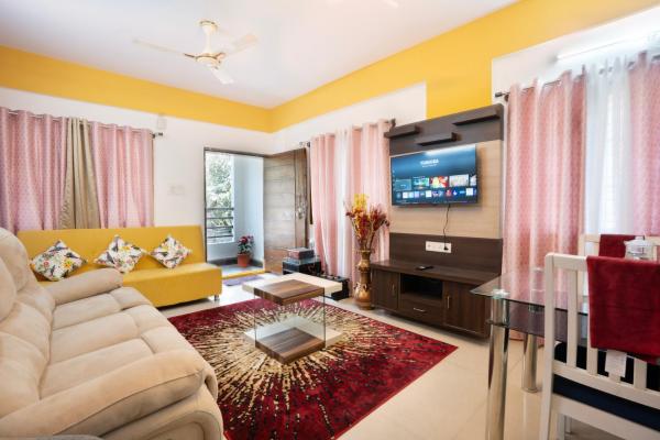 Lakeside Grand 101 With Lift Wifi Ac - Bangalore