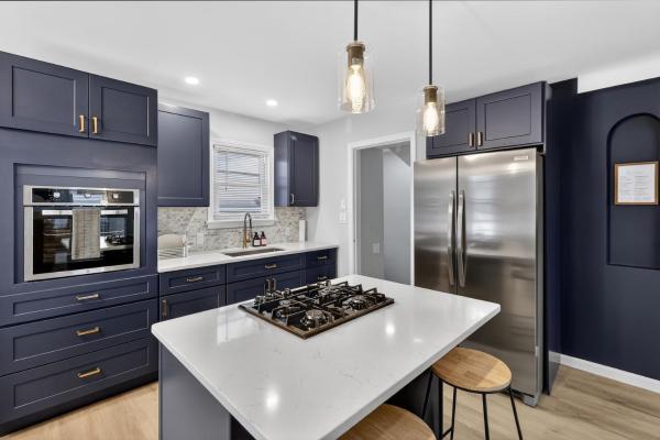 Stunning Home 15 Min To Downtown & Airport - Parma, OH