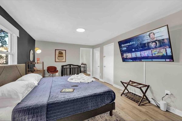 3 Mins From Downtown - Ps5, King Bed & Ev Charger - Winston-Salem, NC