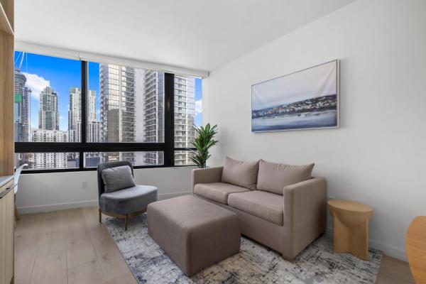 Luxury Condo In Downtown Miami - South Miami, FL