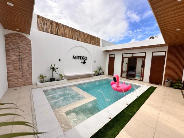 Miyego Villa A Modern Private Villa With Pool Near Philippine Arena - Bocaue