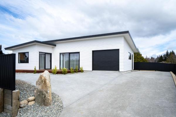 Murchison View House With Jacuzzi - テ・アナウ