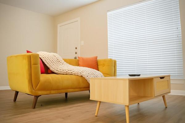 Majestic 2br Home In Houston With Bbq, Gym& Pool - Houston, TX