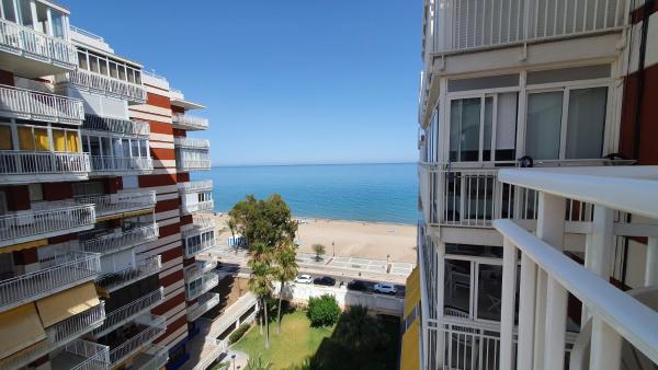 Fully-equipped, Ideal Beach-front Apartment - Castellón de la Plana
