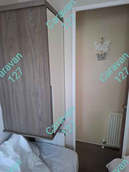 Caravan 127 - Tal-y-bont