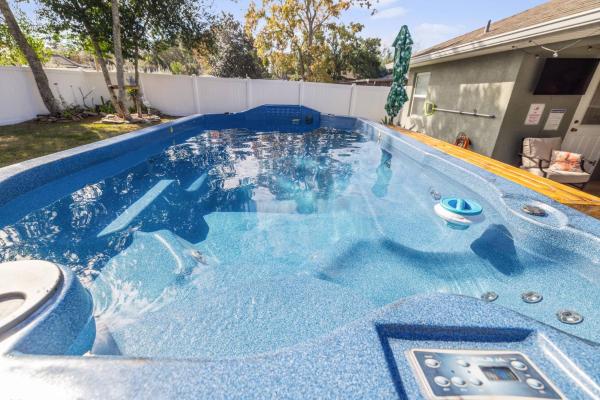 Driftwood Retreat & Swim Spa - Spring Hill, FL
