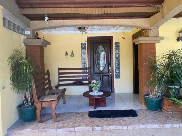 Casa Lupita Alajuela - San José