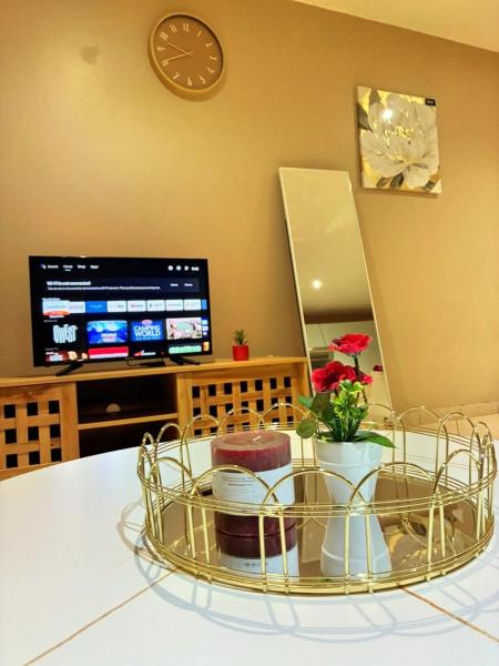 Apartment With Breathtakingly Beautiful Lake Views - Pretoria