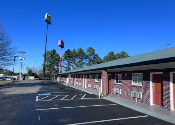 Deerfield Inn & Suits - 머프리즈버러