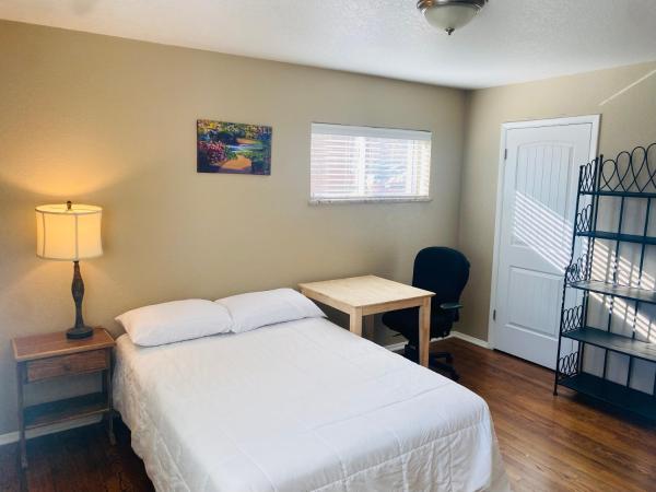 Master Bedroom And Bath - Lakewood, CO