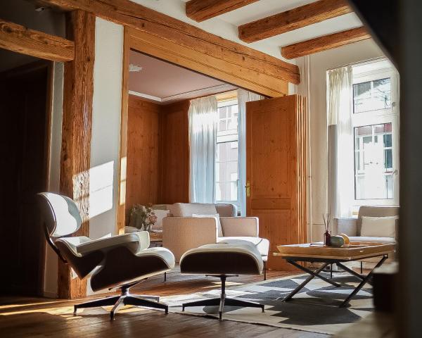 Central Chalet Rooftop Maisonette In Old Town - Zurich main station