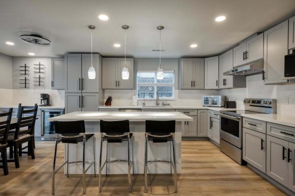 Modern 4br Home Sleeps 9 Near Silicon Valley - San José