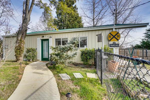 West Knoxville Area! Single-level Home Near Dtwn - Knoxville