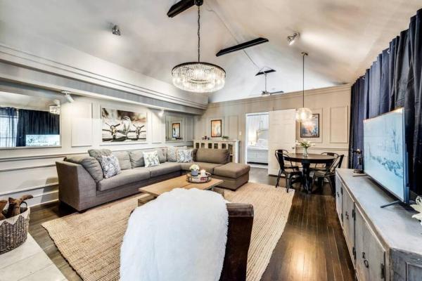 Elevated Wellness Stay Private & Serene - Dallas, TX