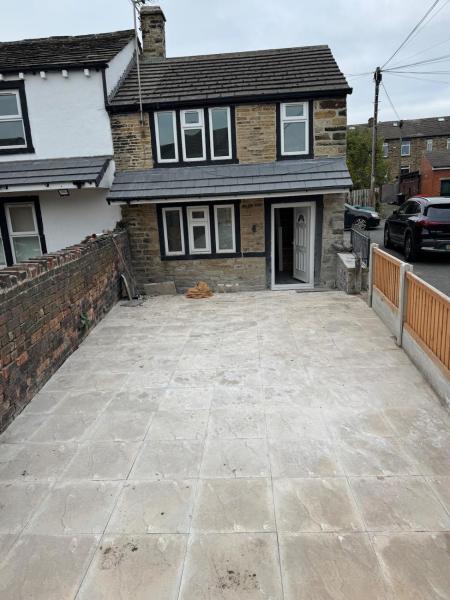 Aurang House, 1 Bedroom, Double Bed, En-suite, With Kitchen, 55" Flat Tv, Private Parking - Huddersfield