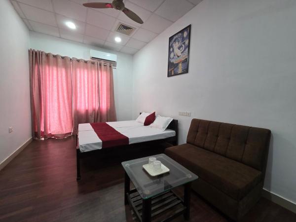 Awadh Indoor Sports And Resort Centre - Lucknow
