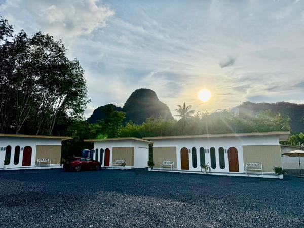 Farinda Resort - Khura Buri District